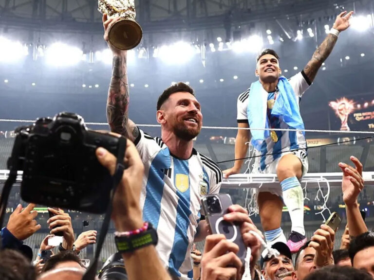 Unveiling the Thrills: Netflix's 'Captain of the World' Dives Deep into ...